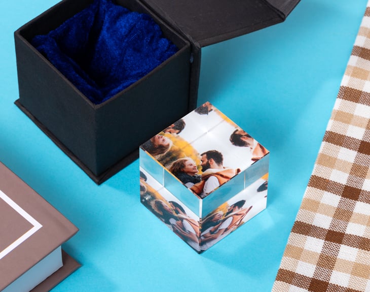 Personalised glass cube with photo - Made In Gift